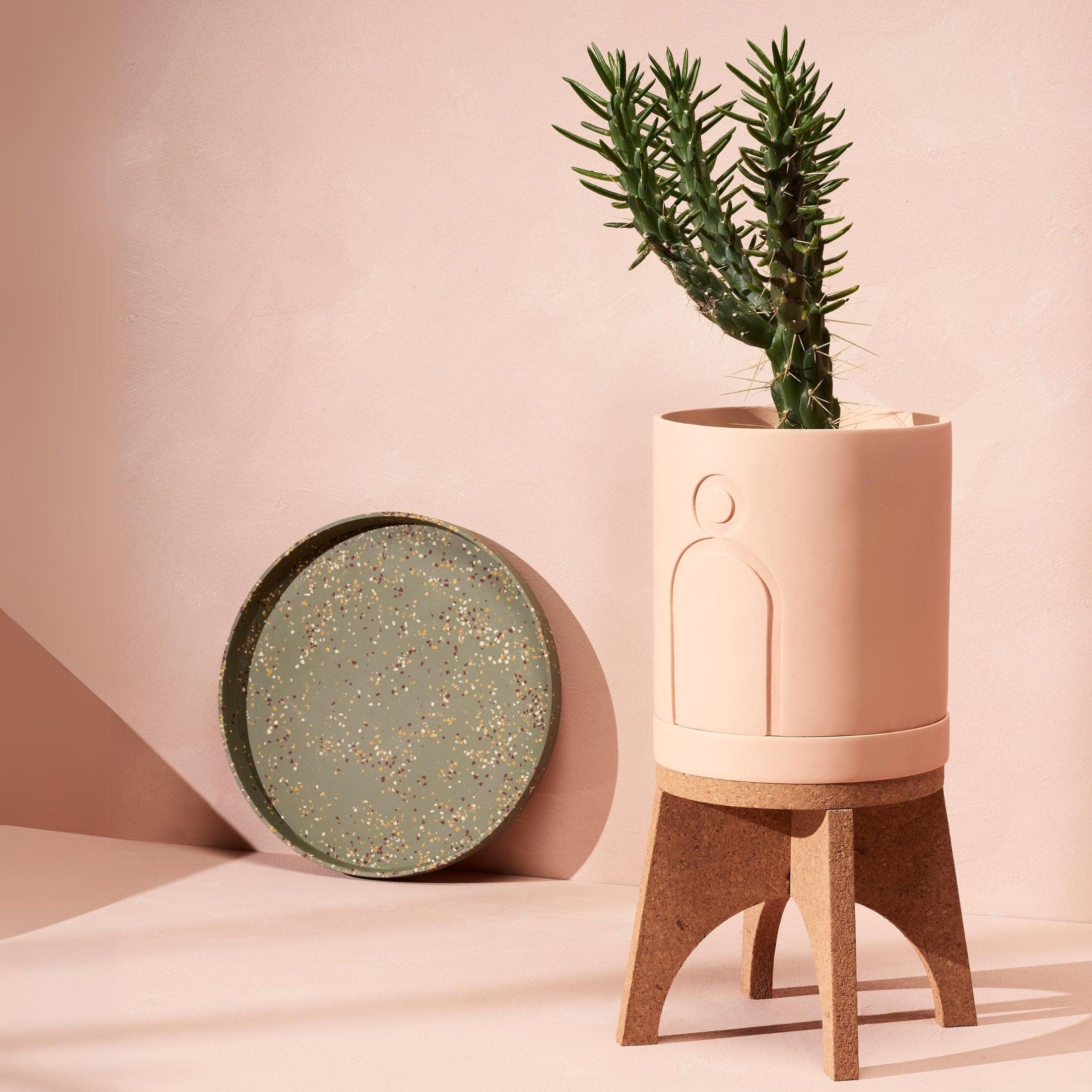 Large Etch Pot – Oversized Resin Planter with Tray | Capra Designs